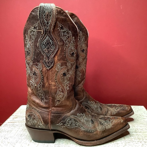 Shyanne | Shoes | Shyanne 75 Distressed Brown Cowboy Boots ...
